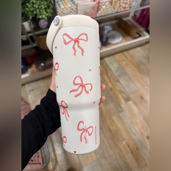 Dining | Hydrapeak Pink Bow Coquette Water Bottle 32oz | Poshmark